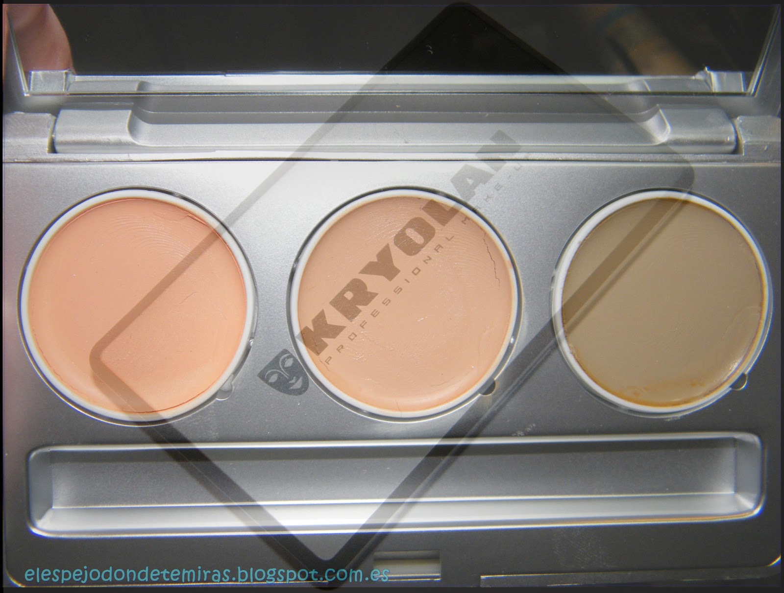 Correctores Kryolan. FS61 Beige ,576 Salmón y FS64 Verde - Esther ...