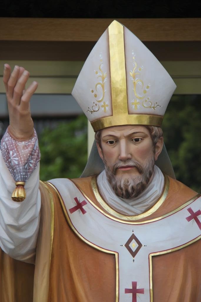 Hand-Carved Statue of St. Rufinus of Capua by Ferdinand Stuflesser 1875 ...