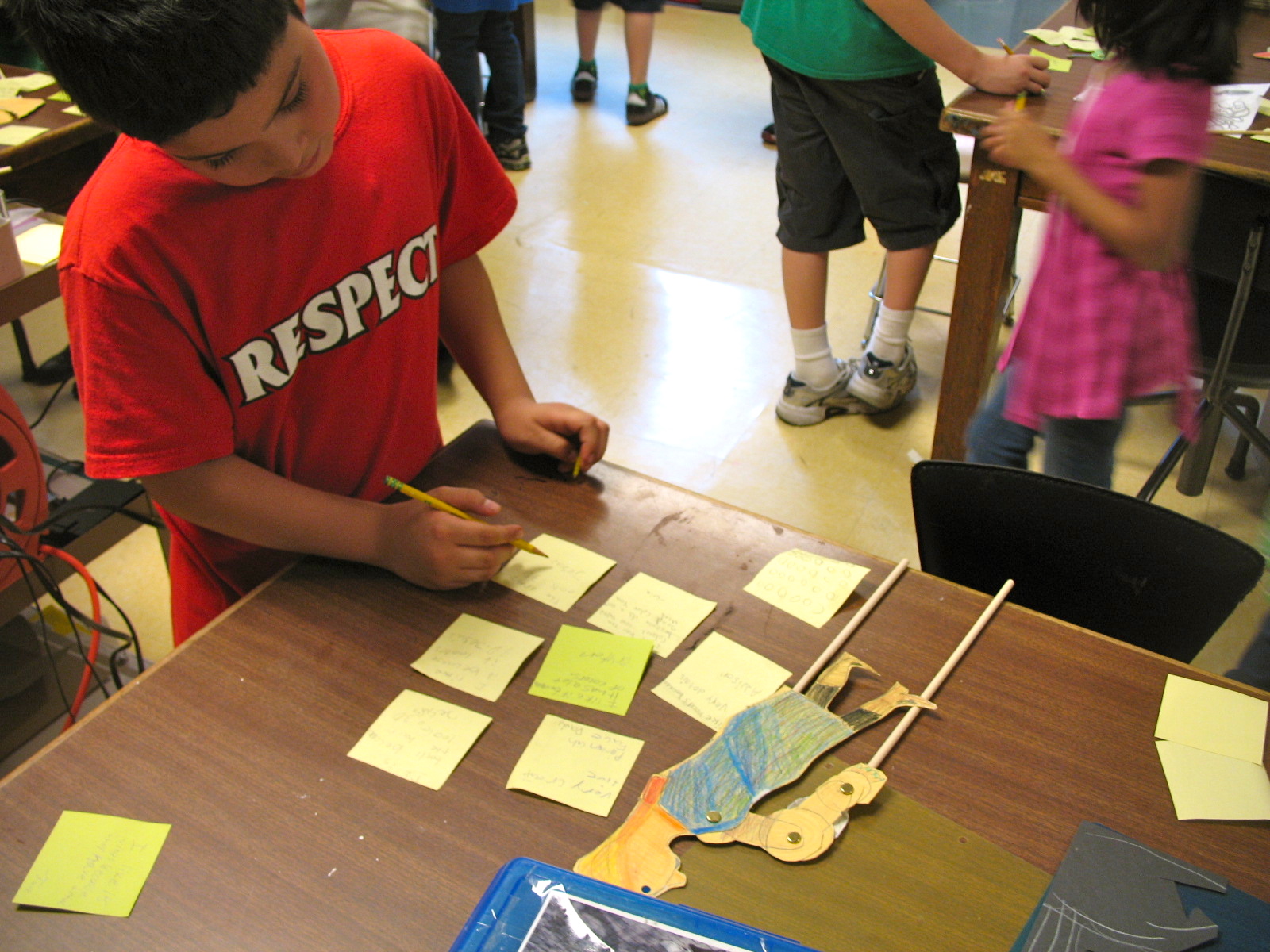Adventures of an Artist Teacher: Post-It to the Puppets