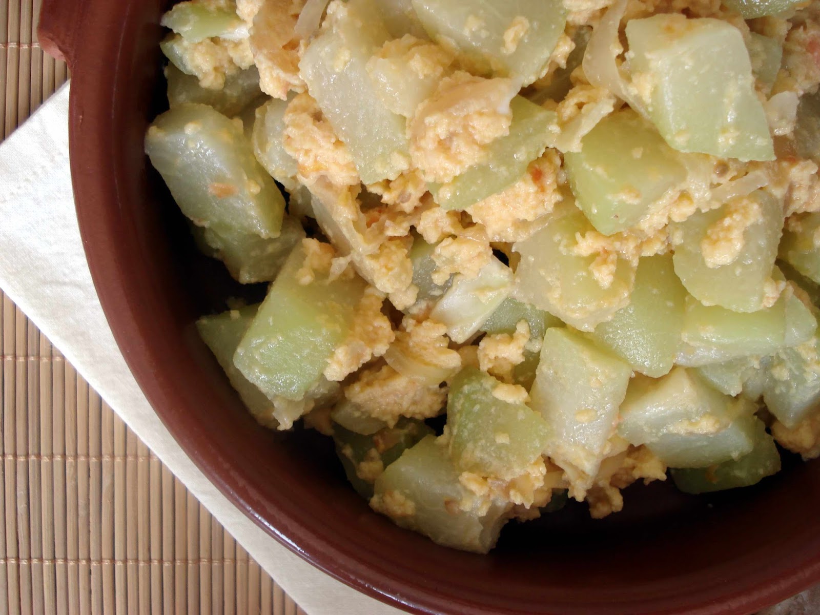 Mi abuelita Caro: Chayotes con huevo