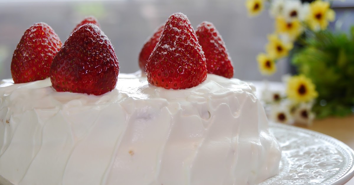 TabiEats: Beautiful Strawberry Shortcake-Japanese Style