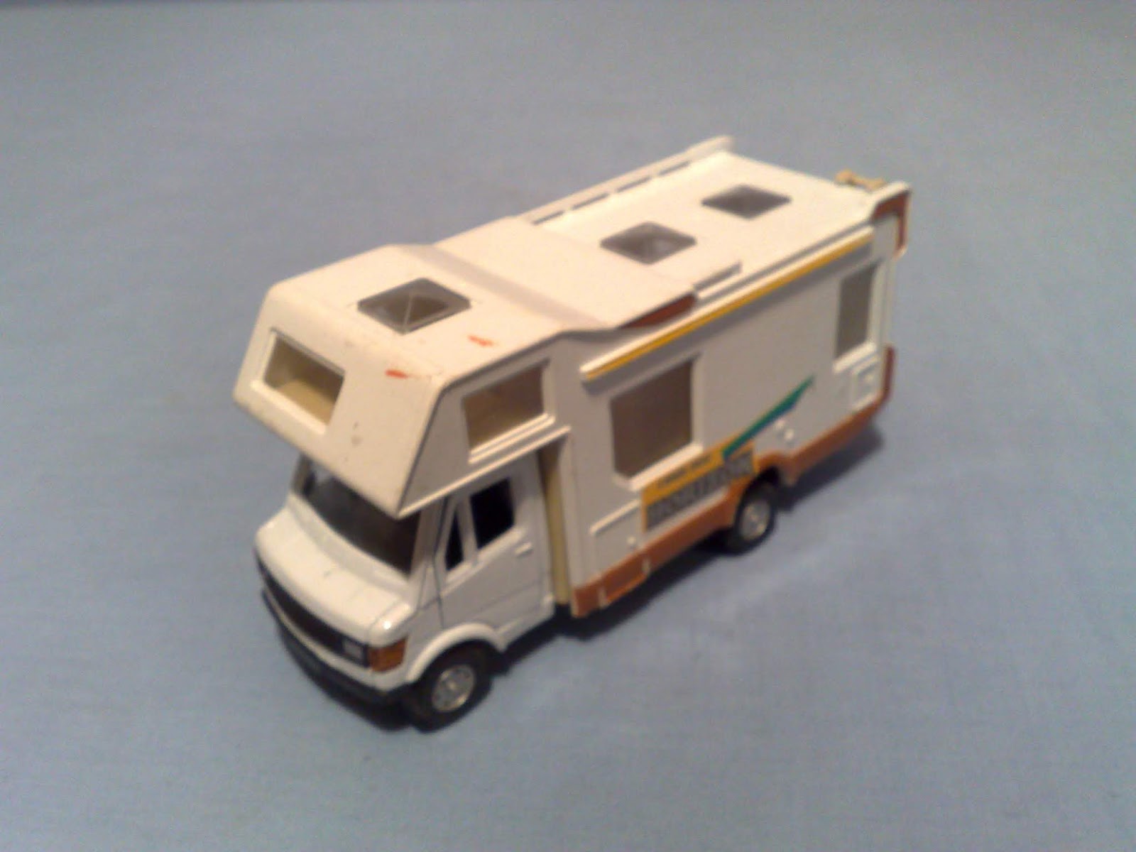 TOM's TECH TOYS: CAMPER Motorhome