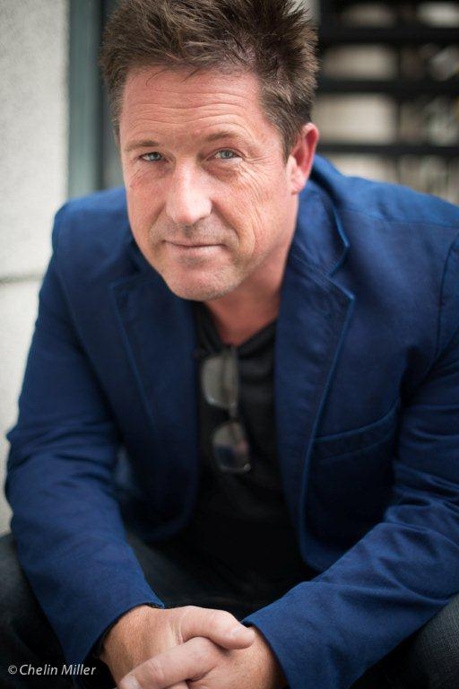 Kids' Book Review: 12 Curly Questions with author Robert Newton