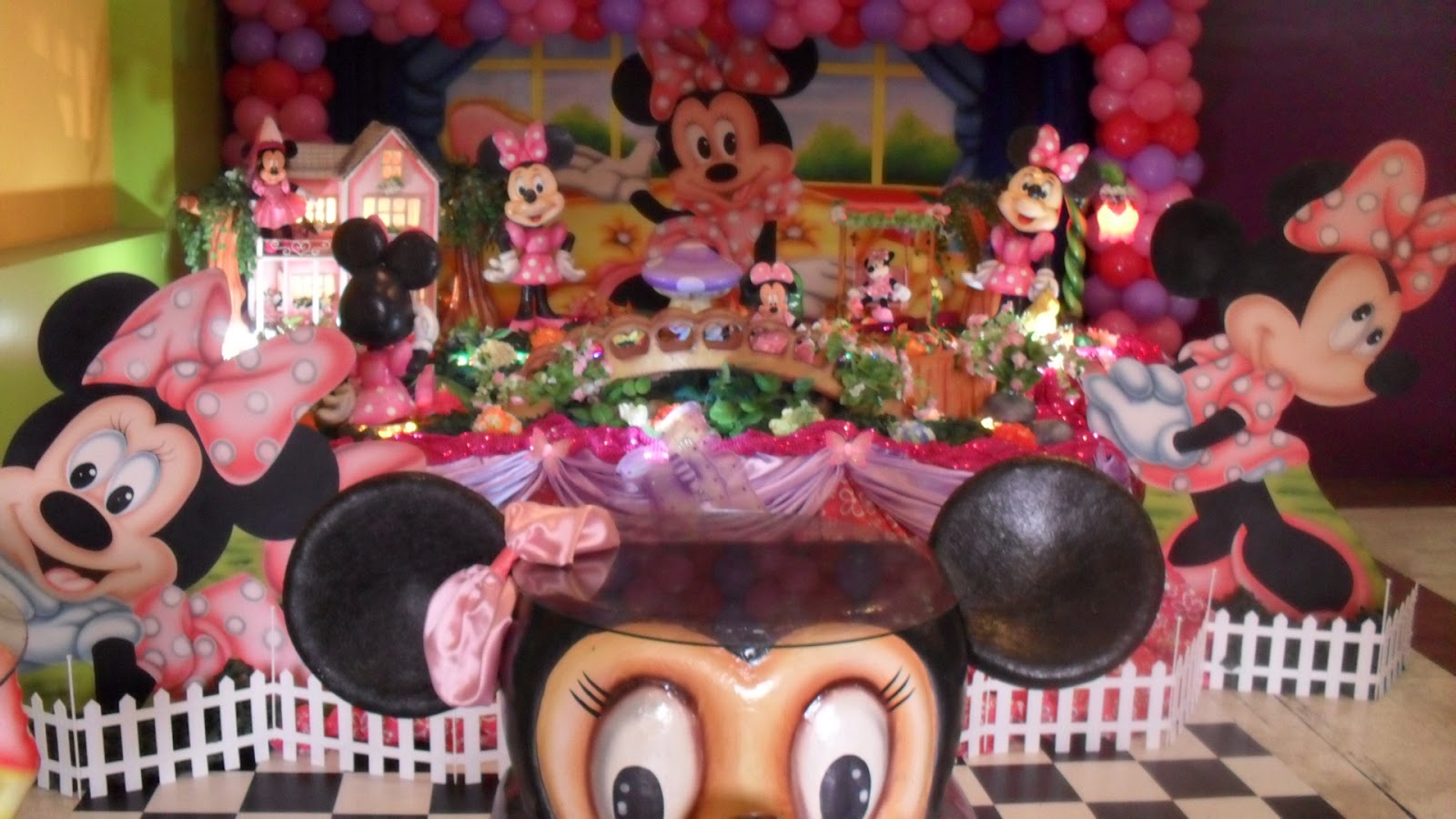 Decoração e Casa Festas - Z2 Lounge Eventos - SJ de Meriti - RJ: Minnie ...