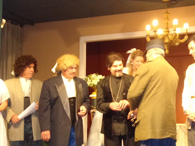 Η ΛΕΣΧΗ ΦΙΛΩΝ ΘΕΑΤΡΟΥ ''ΕΚΦΡΑΣΗ'' ΠΑΡΟΥΣΙΑΖΕΙ ΤΗΝ ΚΩΜΩΔΙΑ ''Ο ΤΑΡΤΟΥΦΟΣ ...