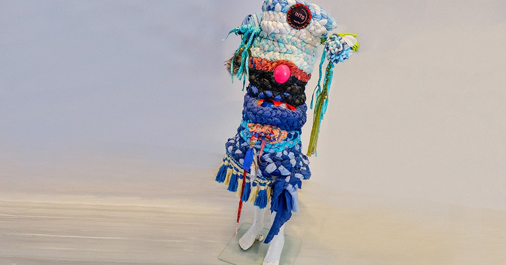 Luz y artes: Un bicho trapero con niño dentro