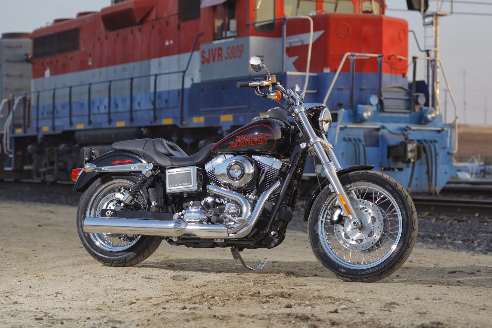 Racing Cafè: Harley-Davidson Dyna Low Rider 2014