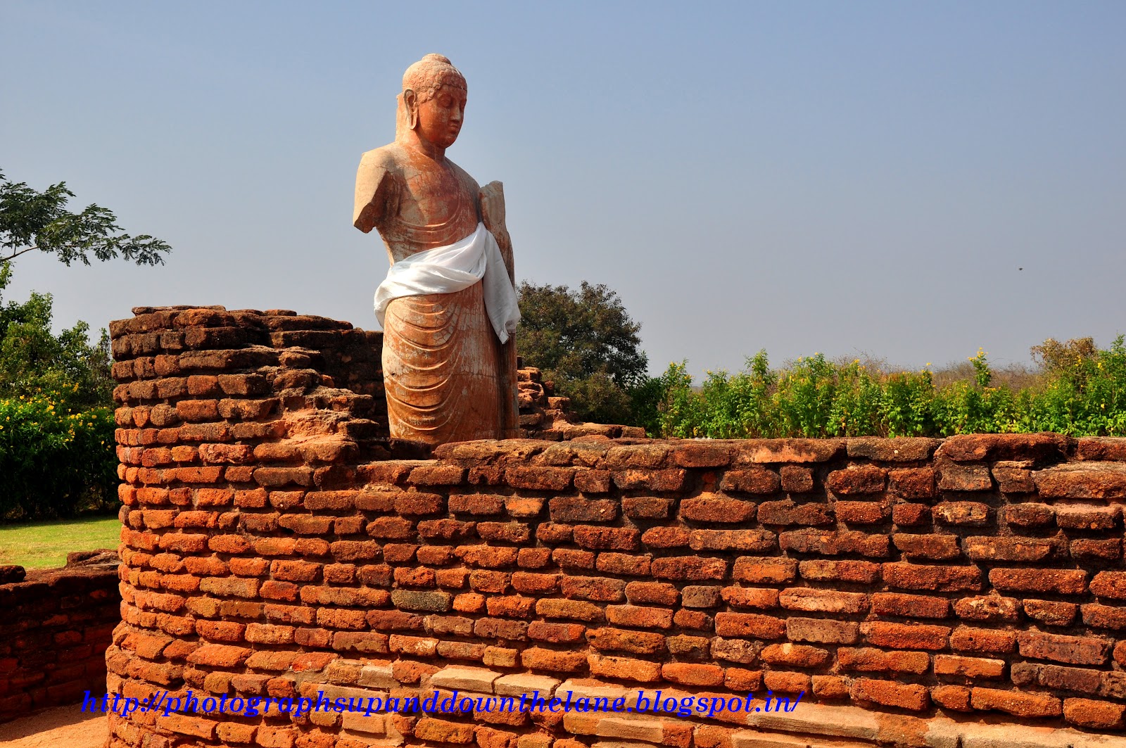 PHOTOGRAPHS UP AND DOWN THE LANE: Nagarjunakonda and Ethipothla Falls