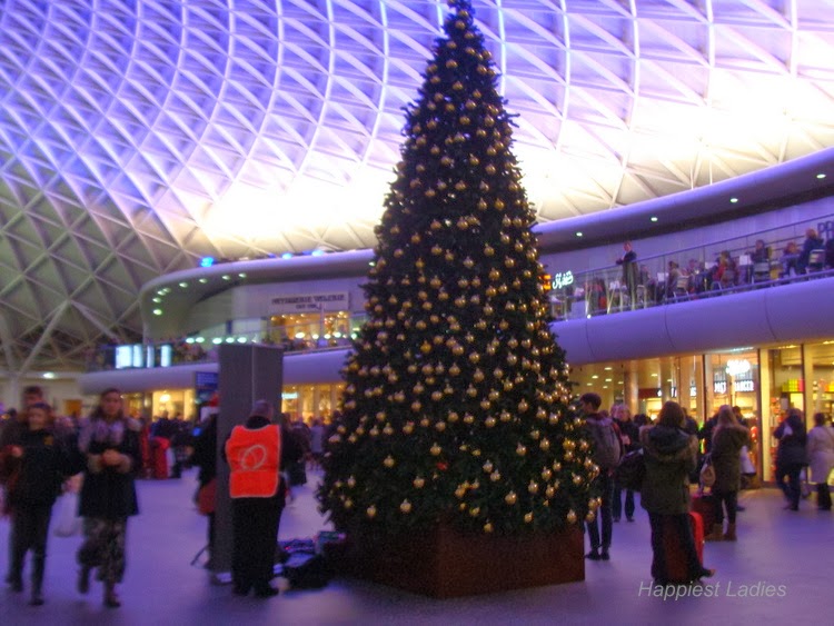Christmas in London 2013 - Part 3 - Happiest Ladies
