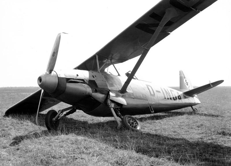 Airplanes in the skies + FAF history: Focke-Wulf Fw 159