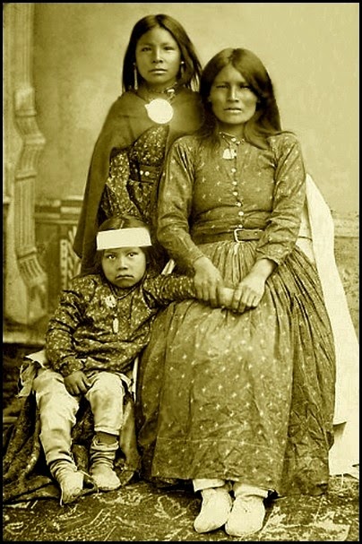 White Wolf : Native Mothers Through The Years: a Collection of Images ...