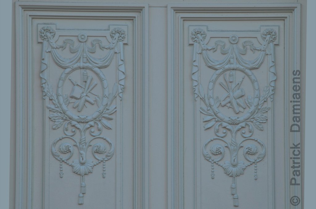 PATRICK DAMIAENS: Carved Entry Doors | Custom-made housedoors | hand ...