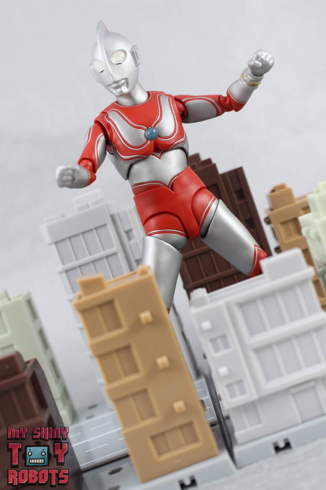 My Shiny Toy Robots: Toybox REVIEW: S.H. Figuarts Ultraman Jack