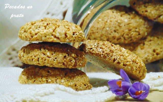 Biscoitos de aveia simples - Receitas de pecados no prato
