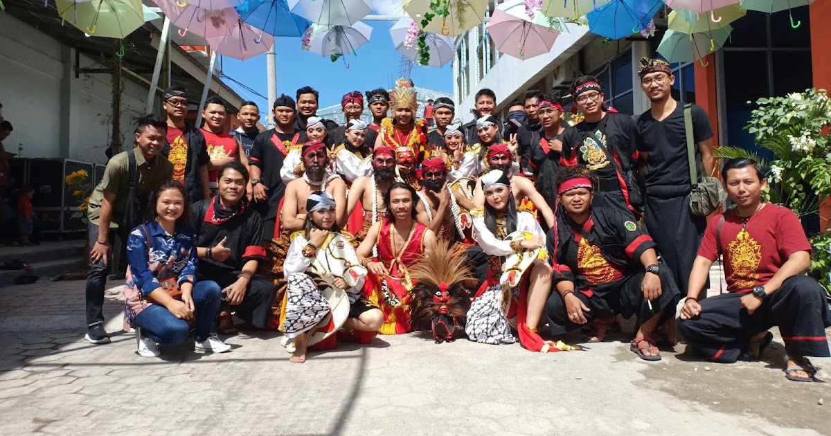 MM MERIAHKAN ACARA WISUDA STIPRAM YOGYAKARTA