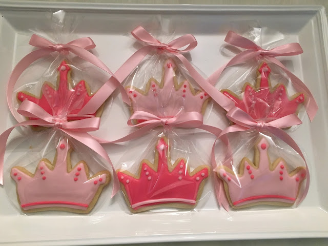 Sweets and Style Just Right: Tiara Cookies