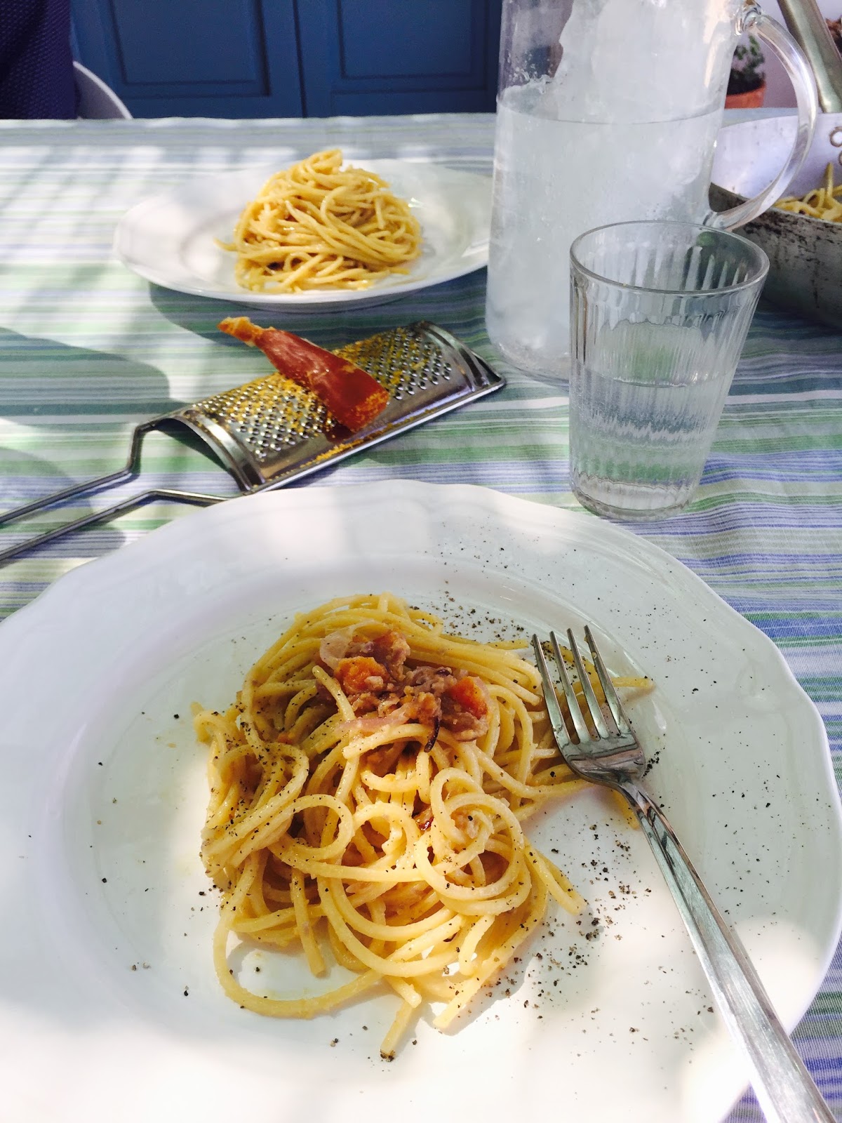 Spaghettoni cipolla rossa e bottarga | Anna The Nice