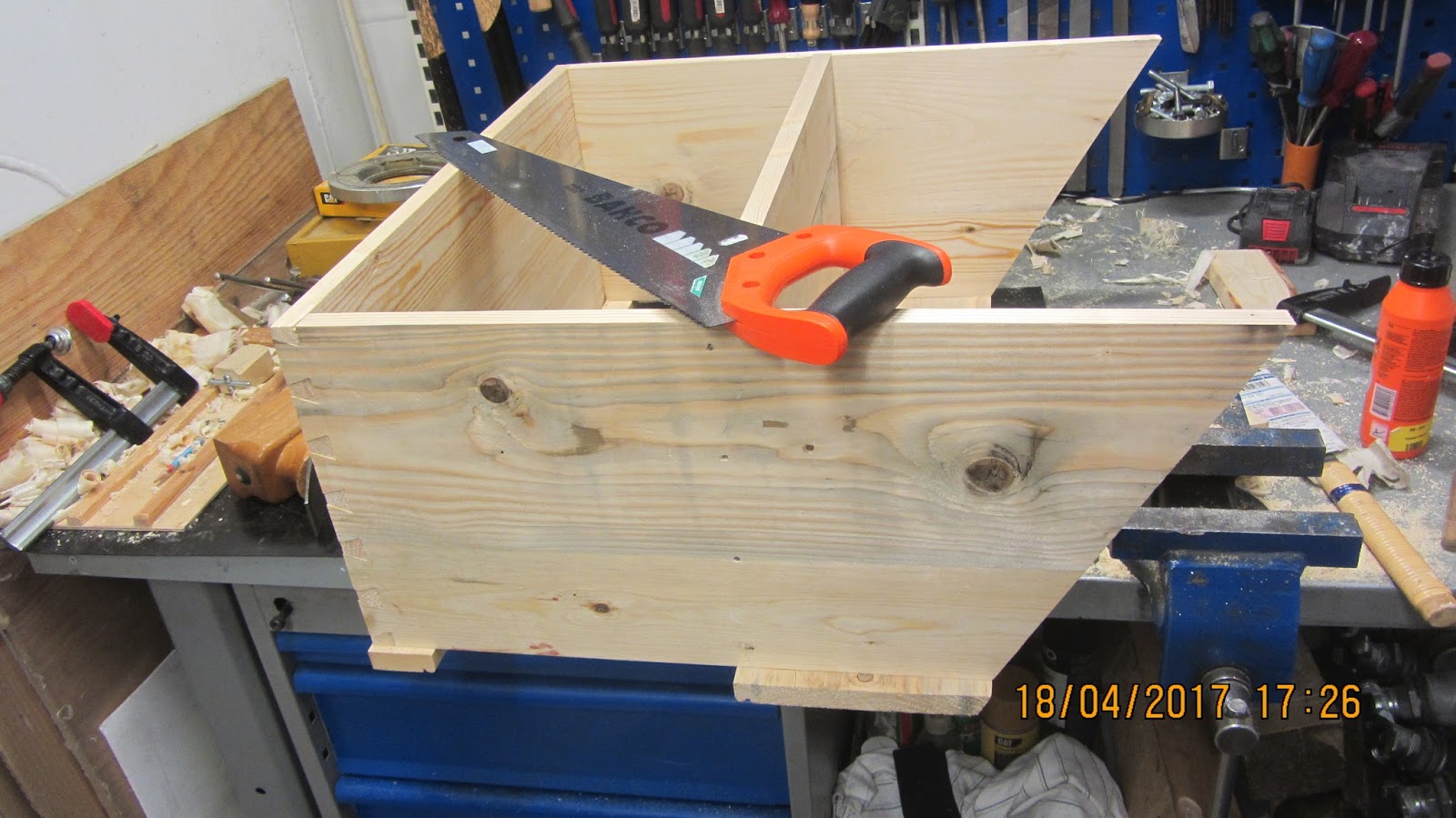Mulesaw: Dutch tool chest build 3, tongues & grooves and assembly.
