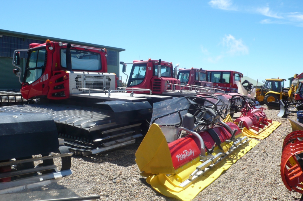 Australian Alpine Oversnow Equipment: Kassbohrer/Pisten Bully