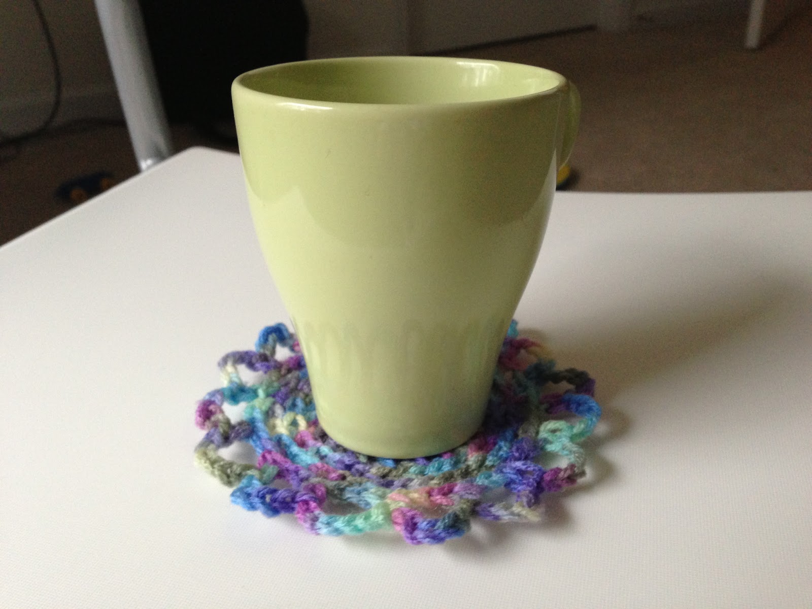 Coffee cup mat/ crochet chain&single knot tutorial1