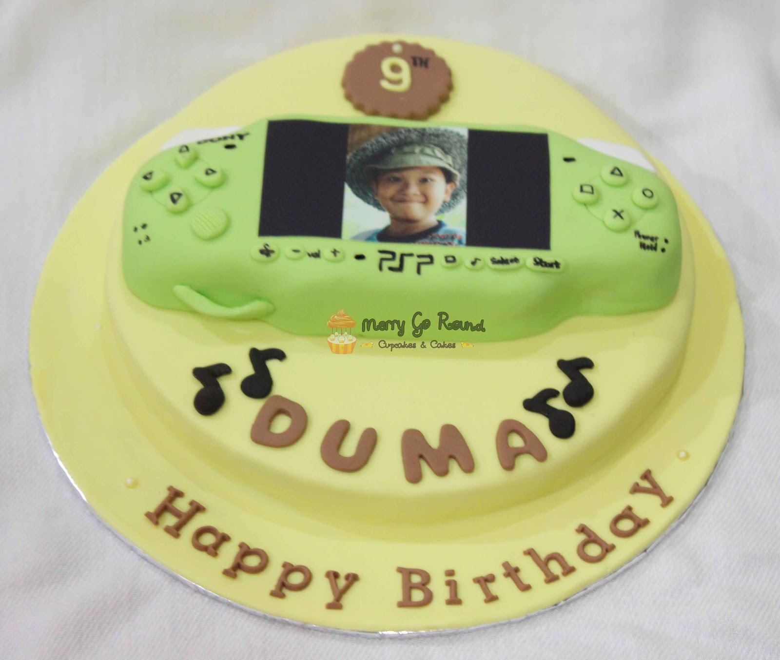 Merry Go Round - Cupcakes & Cakes: Sony PSP Cake :)