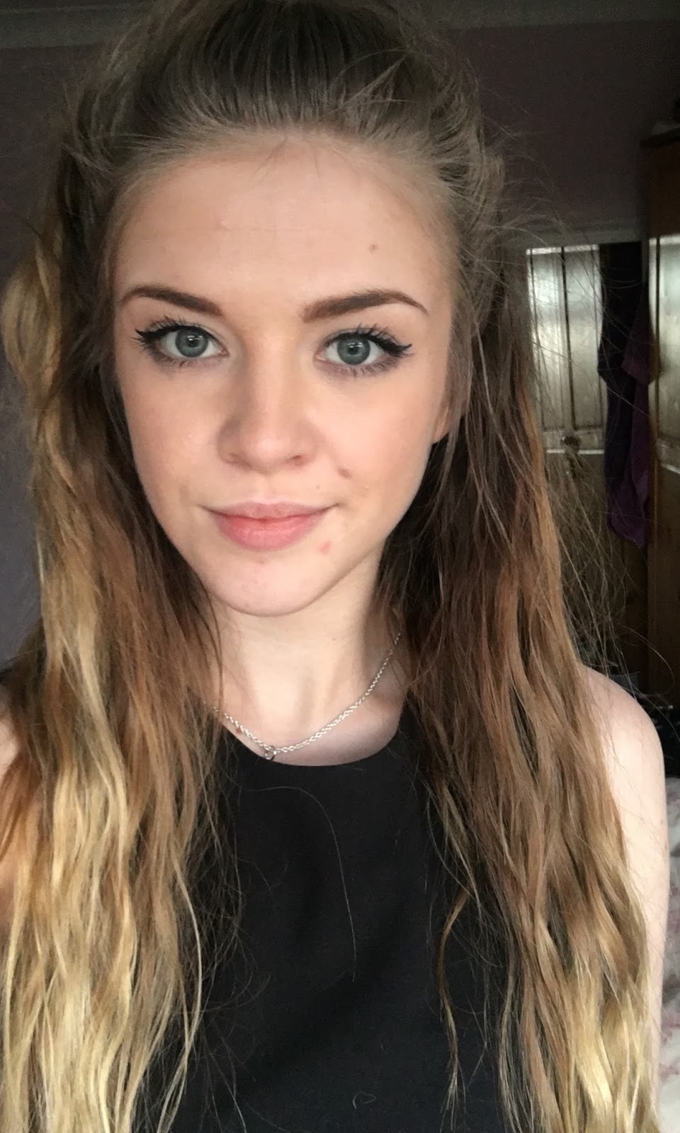 MAC Studio Sculpt vs Estee Lauder Double Wear - Jessica Tonge