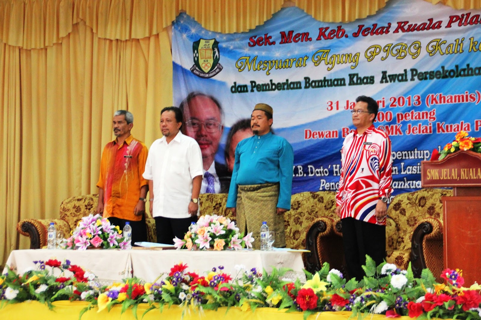 SMK JELAI: TERIMA KASIH YB DATO`ISMAIL LASIM(ADUN SENALING) MENYERAHKAN ...
