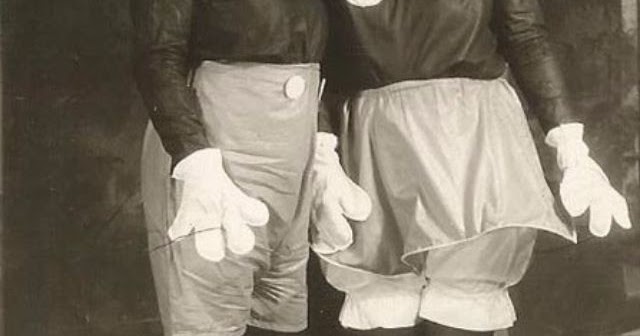 Freaky Mickey and Minnie Mouse Costumes From 1931 ~ Vintage Everyday