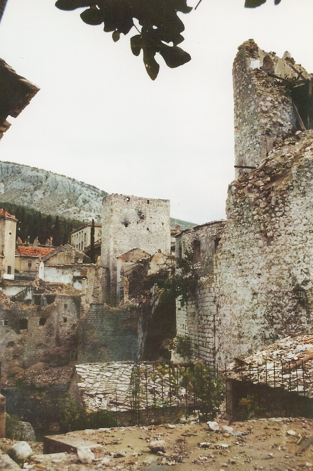 I LOVE BOSNIA VOLIM TE: Photos of Mostar during the war and postwar ...