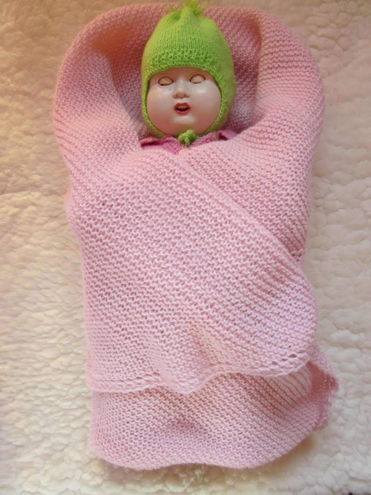 Bundingen: Rosa babyteppe i rillestrikk