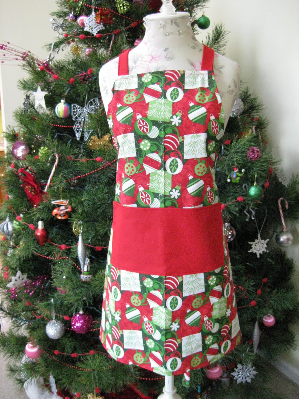Hems and Haws: Holiday Aprons