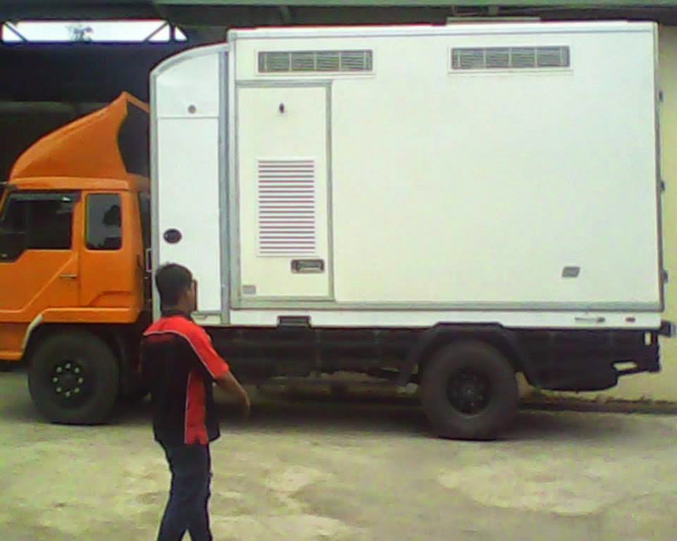 KAROSERI TRUK BOX/ BOKS FREEZER PENDINGIN UKURAN BESAR ~ Karoseri Boks ...