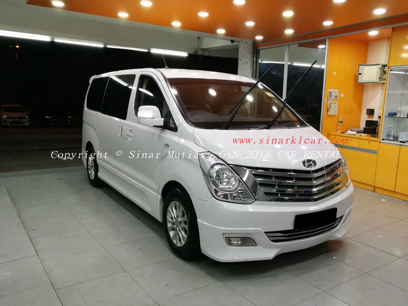 Sewa Mpv Hyundai Starex 2.5 (A) 11 Seater - White di Selangor