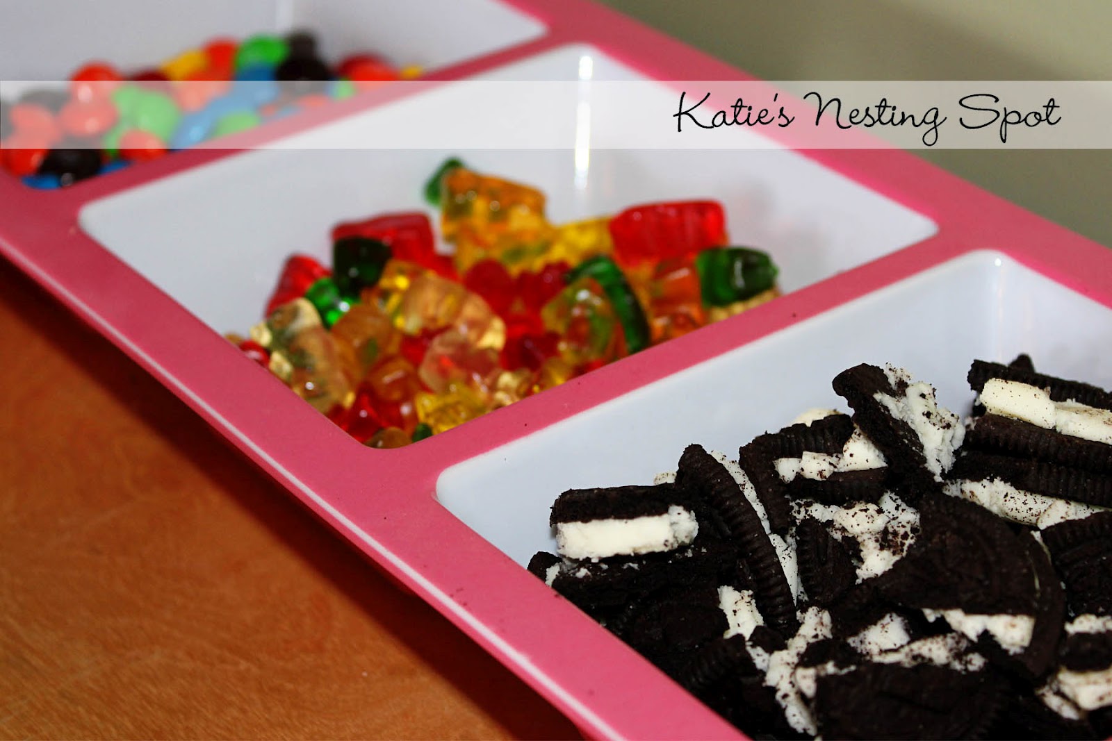 Katie's Nesting Spot: Easy Entertaining: Make Your Own Sundae Bar