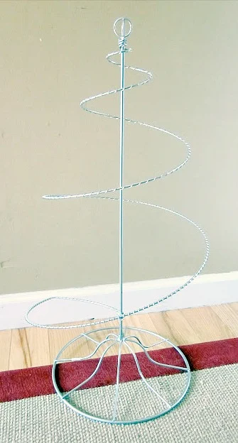How to Make a Wire Christmas Tree