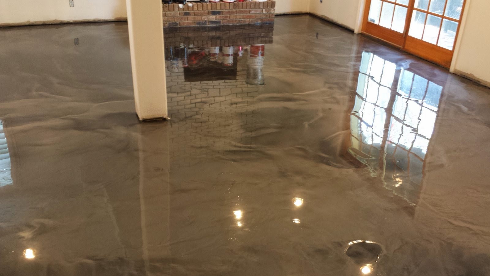 Epo- Floors: Titanium Reflector on a basement in Bellevue