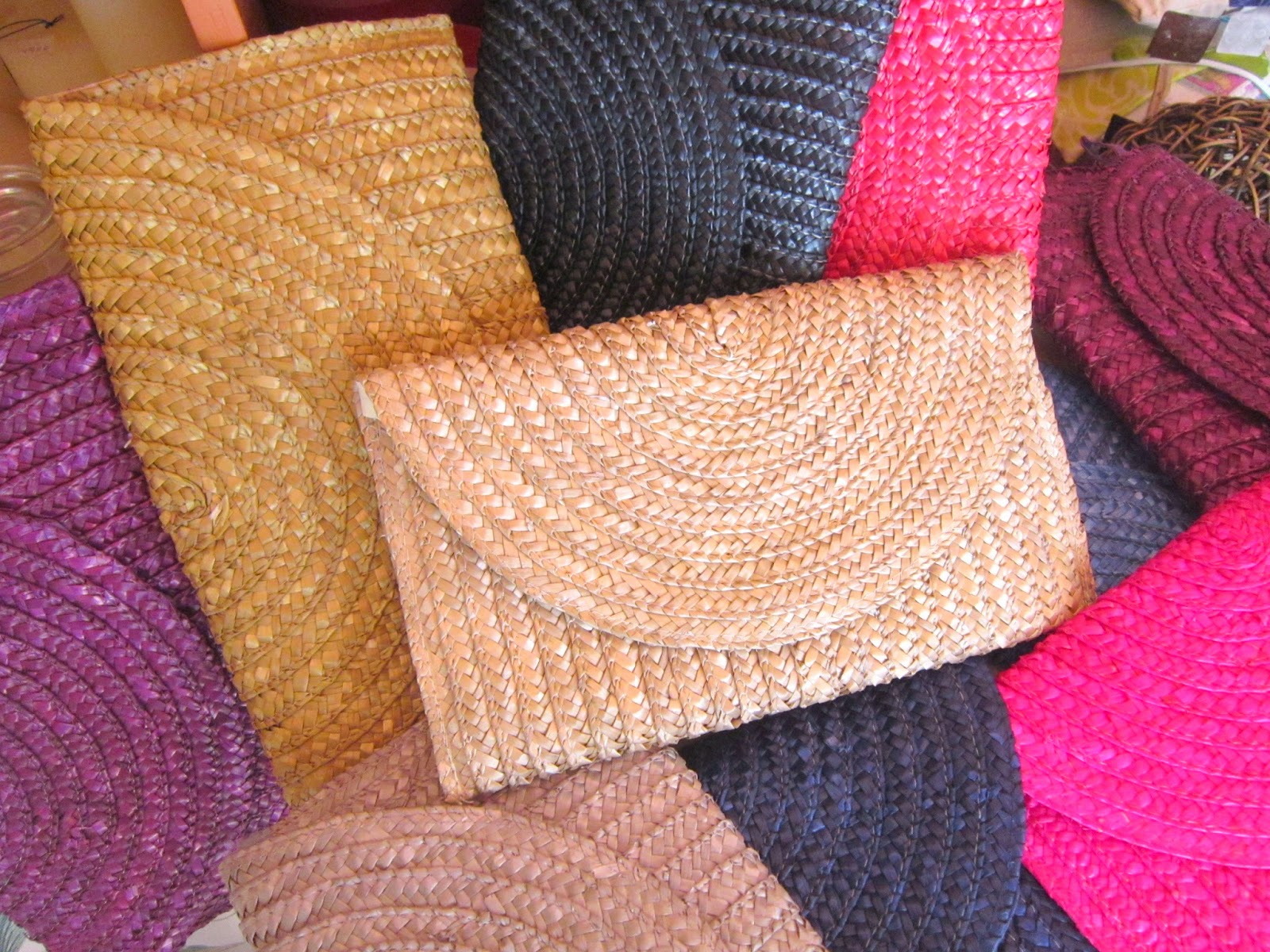 POPURRI REGALOS DECORACIÓN COMPLEMENTOS: CLUTCHES DE RAFIA. EL CLUTCH ...