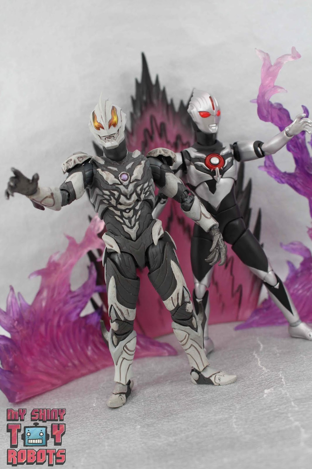 My Shiny Toy Robots: Toybox REVIEW: S.H. Figuarts Ultraman Orb Dark