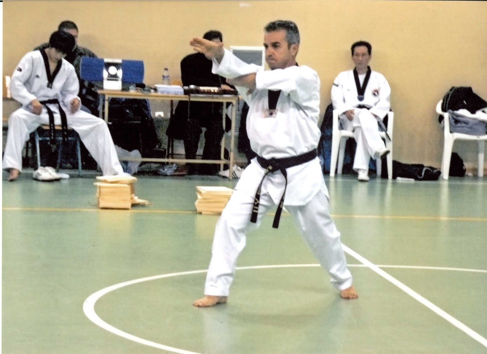 Α.Σ TAEKWONDO "ΑΣΤΕΡΑΣ ΛΟΥΤΡΑΚΙΟΥ": ΔΑΣΚΑΛΟΣ ΦΟΤΟ