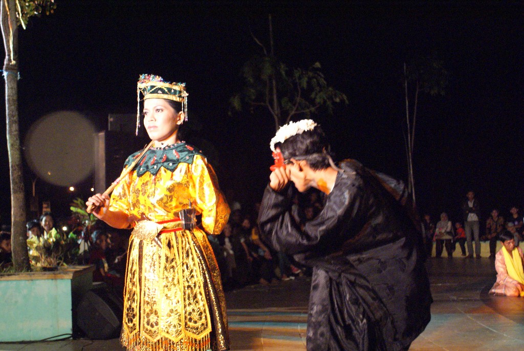 Tarian Tradisional Khas Riau.