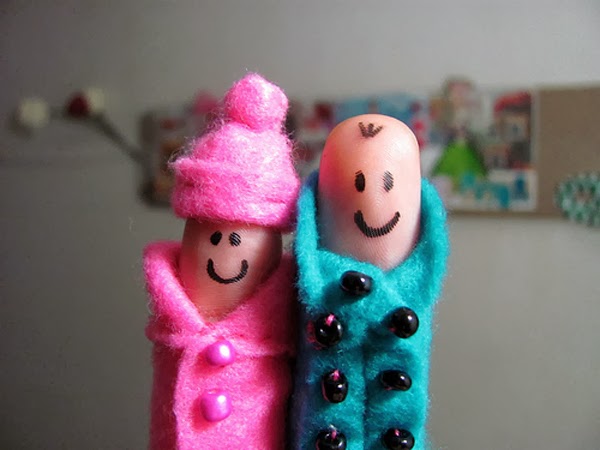 eyE catching !!: FiNgEr PeOplE.....