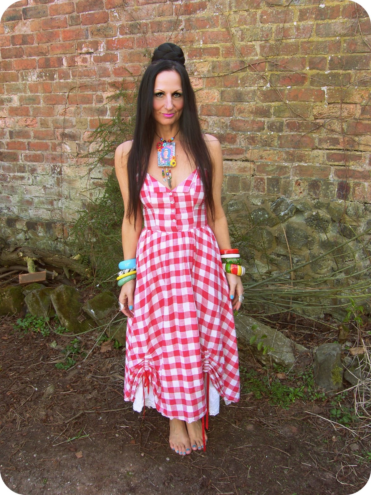 Vintage Vixen: Boo Radley! Charity Shop Joy - Gingham Style