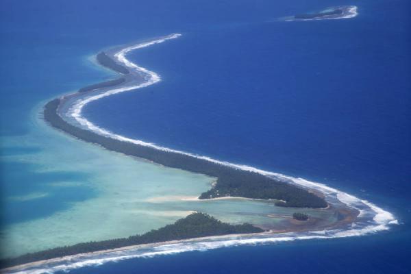 10 Atol Paling Keren di Dunia - Travelia Indonesia