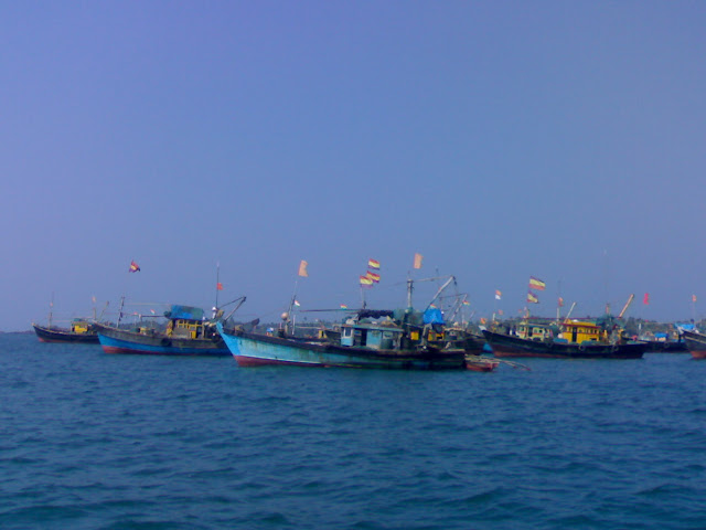 Konkan : God lives here...: DEVBAG BEACH...... 'DEVBAG SANGAM'.....
