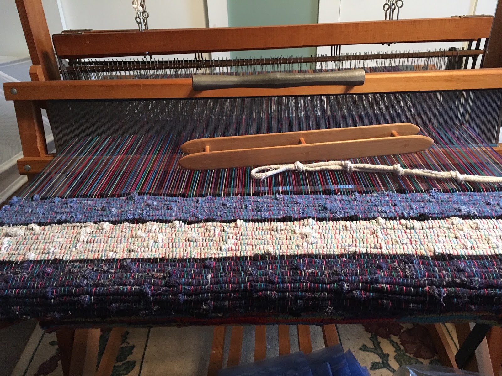 Loomy Tunes: Looper Rug