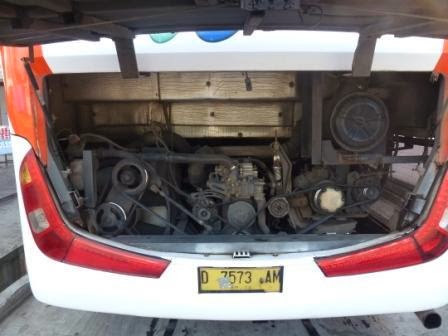 Perbedaan antara Hino RK 8 dengan Hino RG (R235)