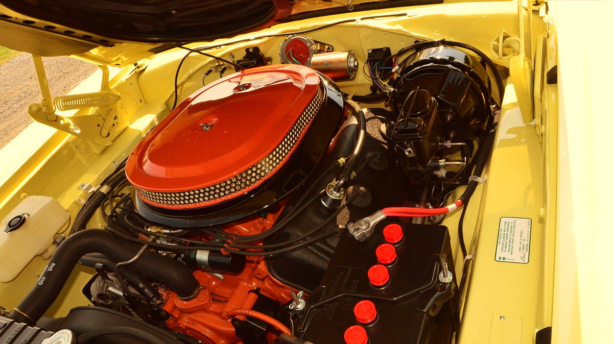 MUSCLE CAR COLLECTION : 1969 Dodge Coronet Super Bee Hemi Review