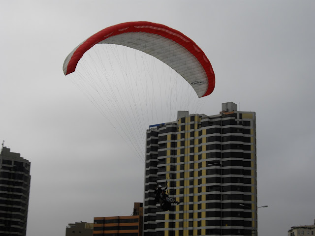 Visitar LIMA, a capital do Peru e experimentar andar de parapente em ...