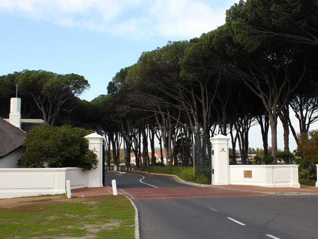 Exchange Cape Town: 8. Bishops