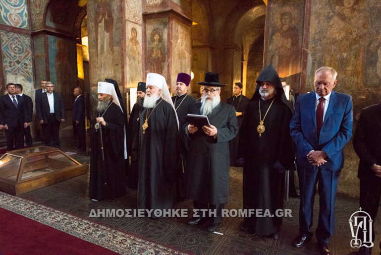 Αποτείχιση και Πατερική Παράδοση: Όλοι μας κοροϊδεύουν! --Κι όμως ...